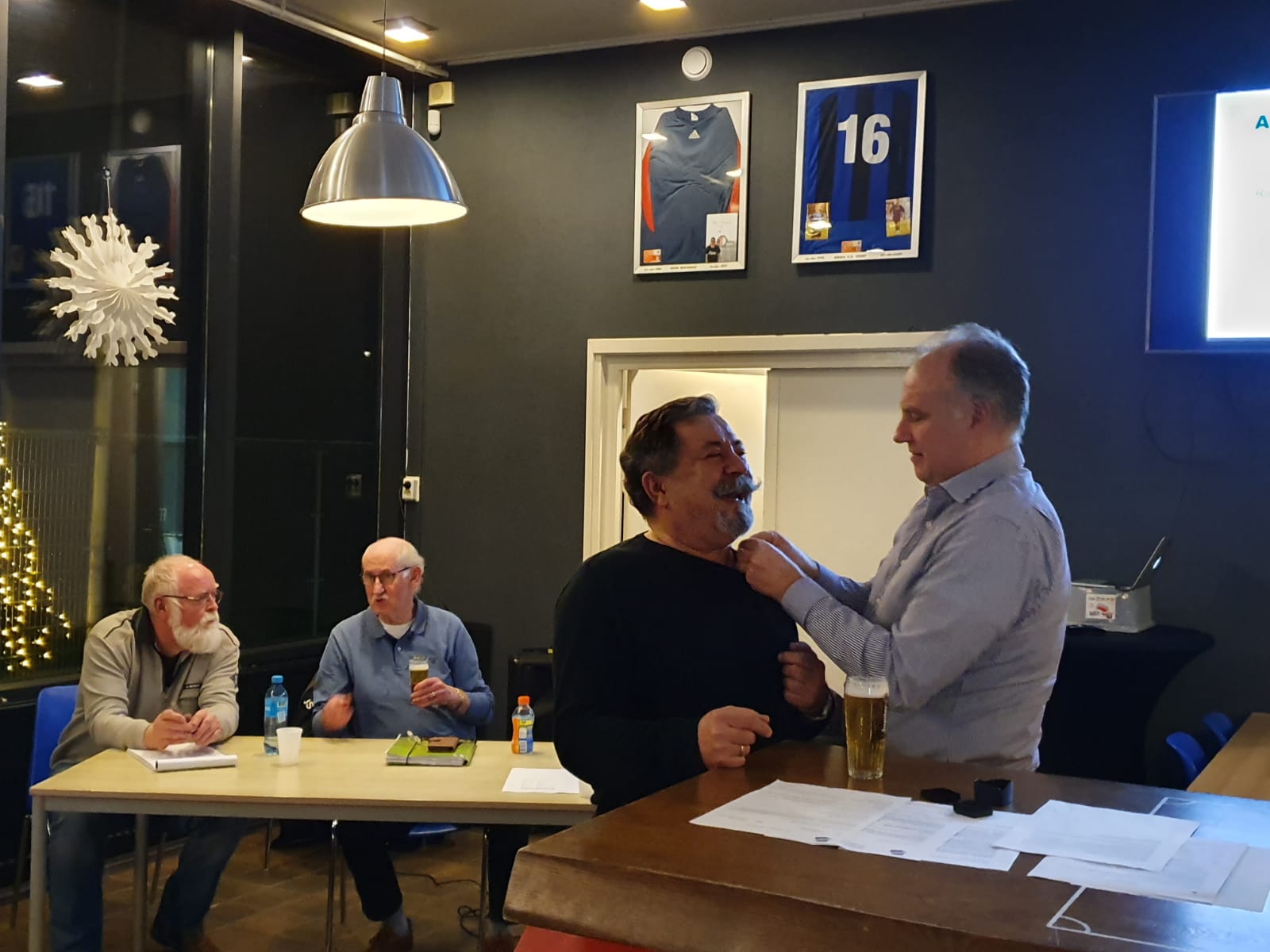 Richard van Hillo gekozen tot voorzitter van VVOR – Voetbal Vereniging ...